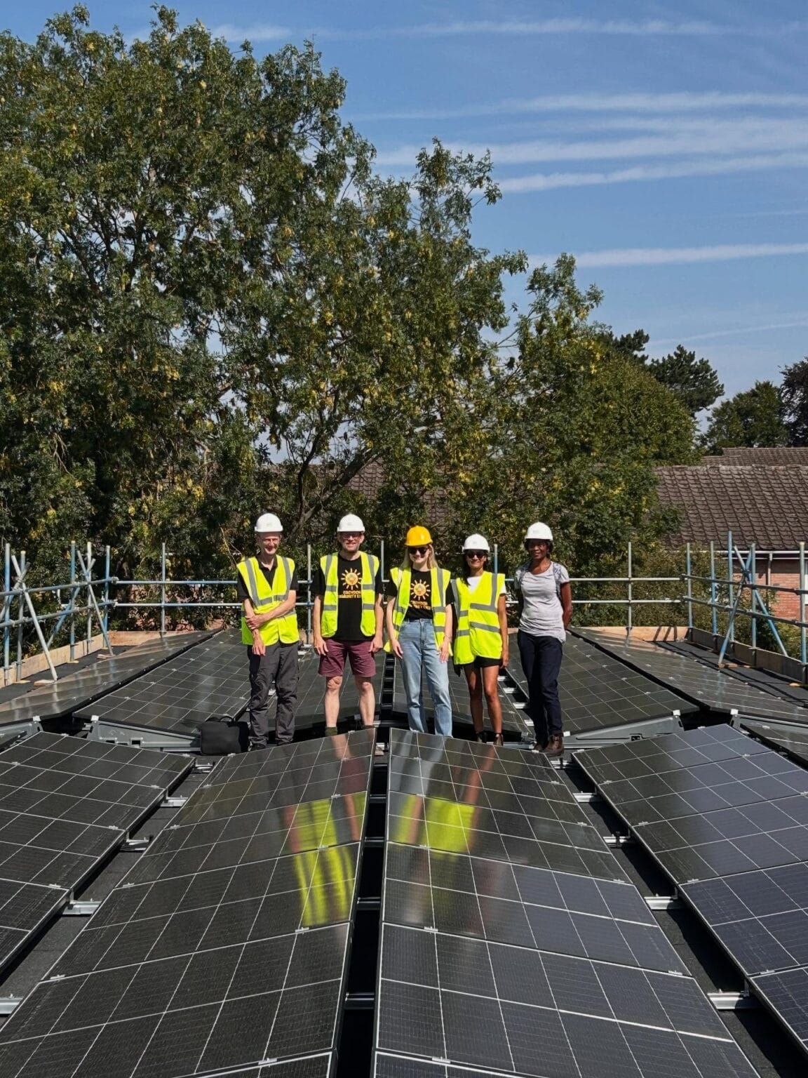 Solar sector welcomes £1bn backing for community energy • Solar Energy UK